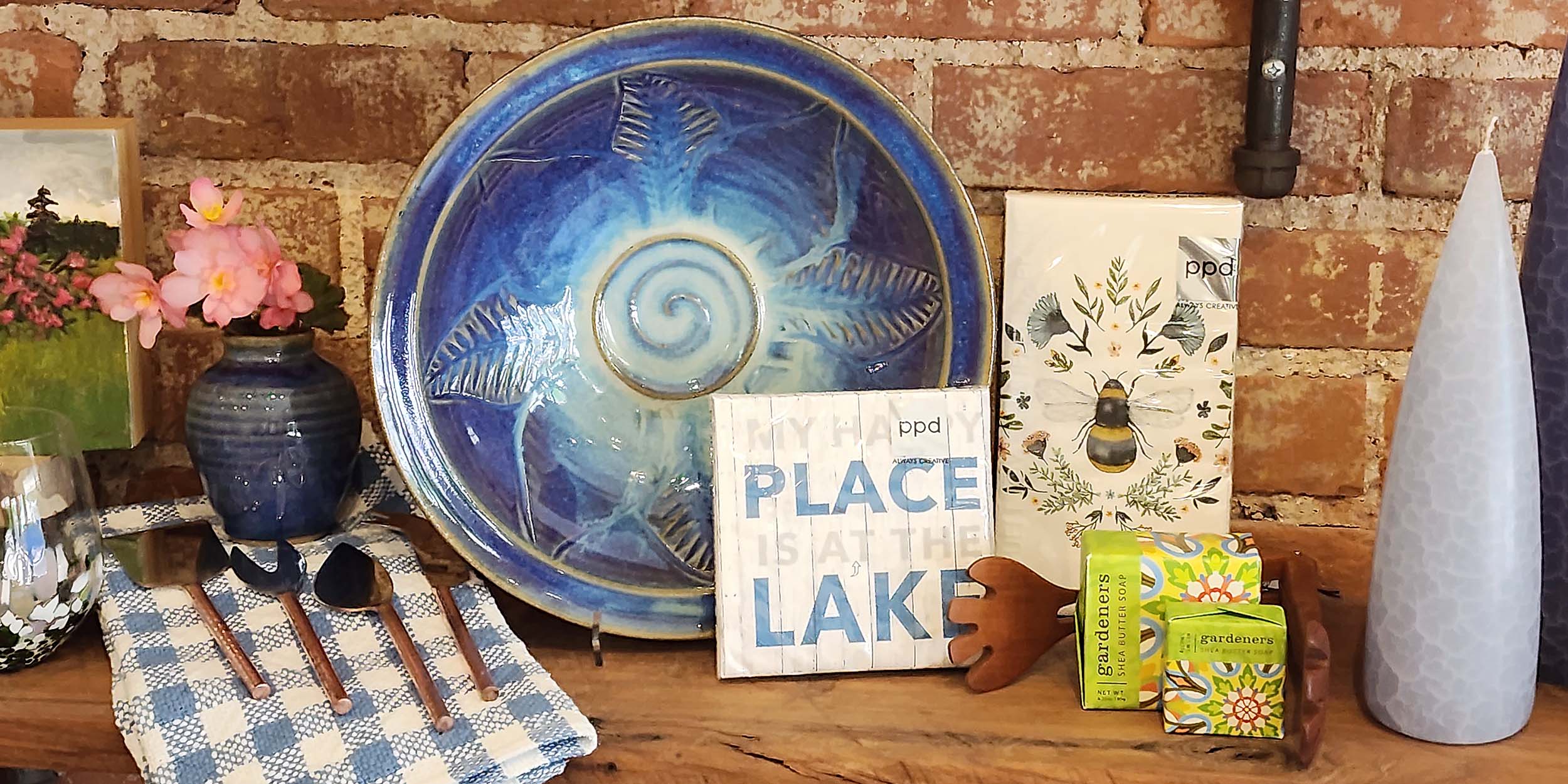 Hamilton Williams Gallery & Studio | Handmade Pottery, Art, & Crafts i